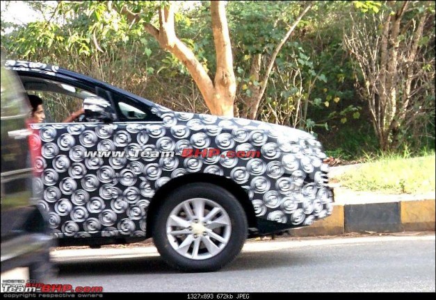 2016 Toyota Innova design perception drawing outlines on the camouflage!